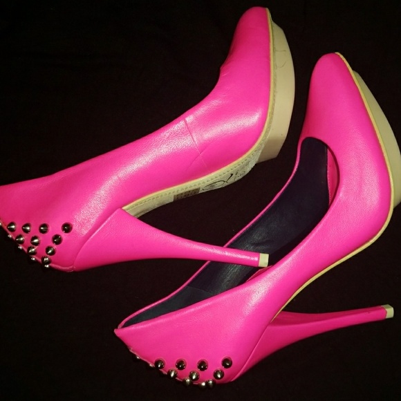 Alexander McQueen | Shoes | Alexander Mcqueen Studded Neon Pink Pumps ...